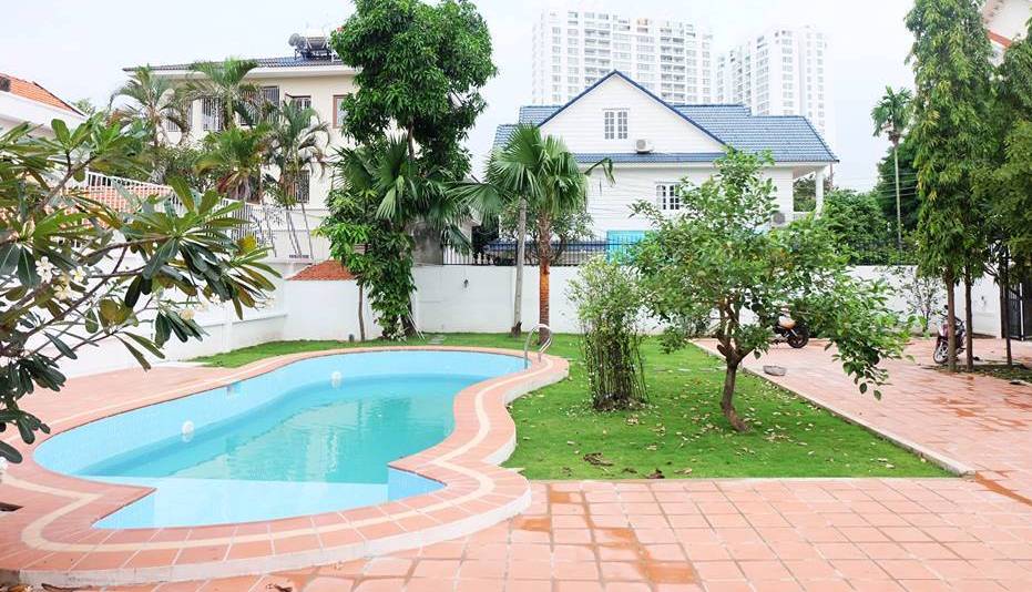 Nice villa for rent in compound, 4 bedrooms, big garden, good location ...